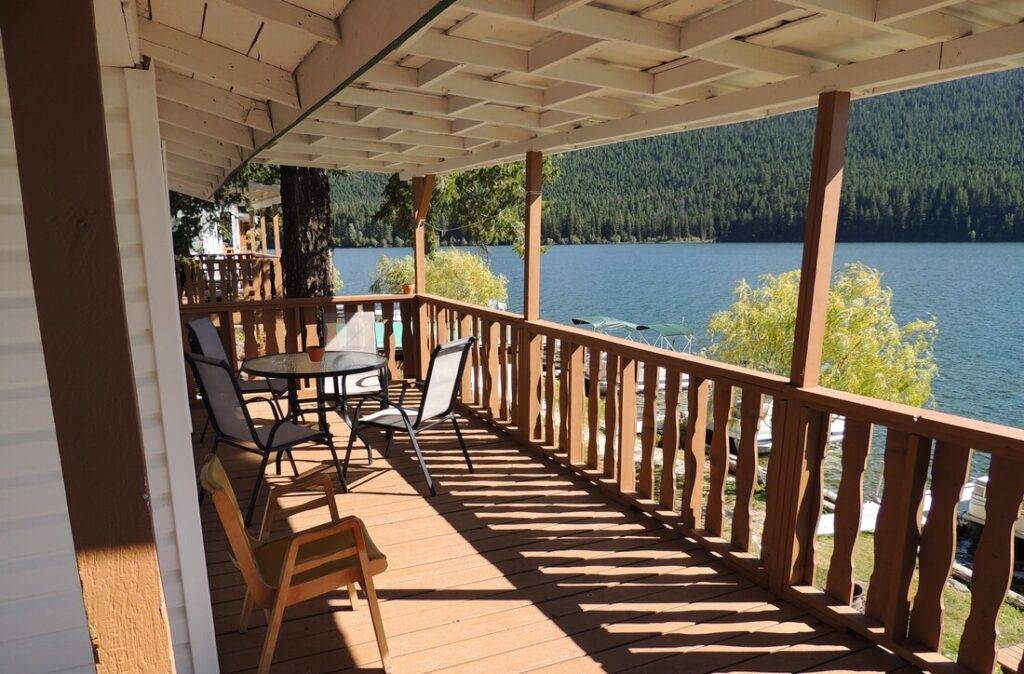 CABINS & RV’S – Marigold Resort